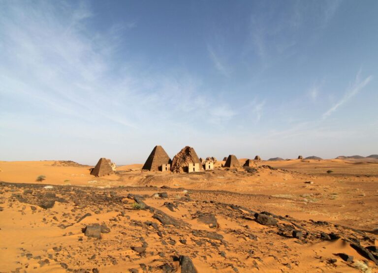 20+ Incredible Pyramids Around the World That Will Make You Rethink ...