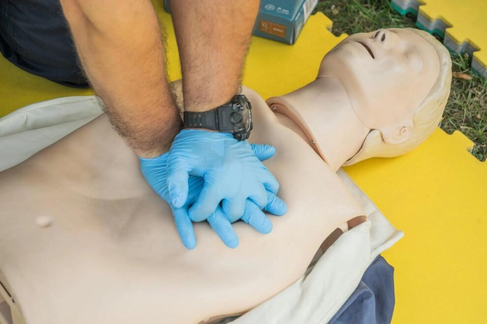 How to Save a Life: First Aid Tips That Could Make All the Difference ...