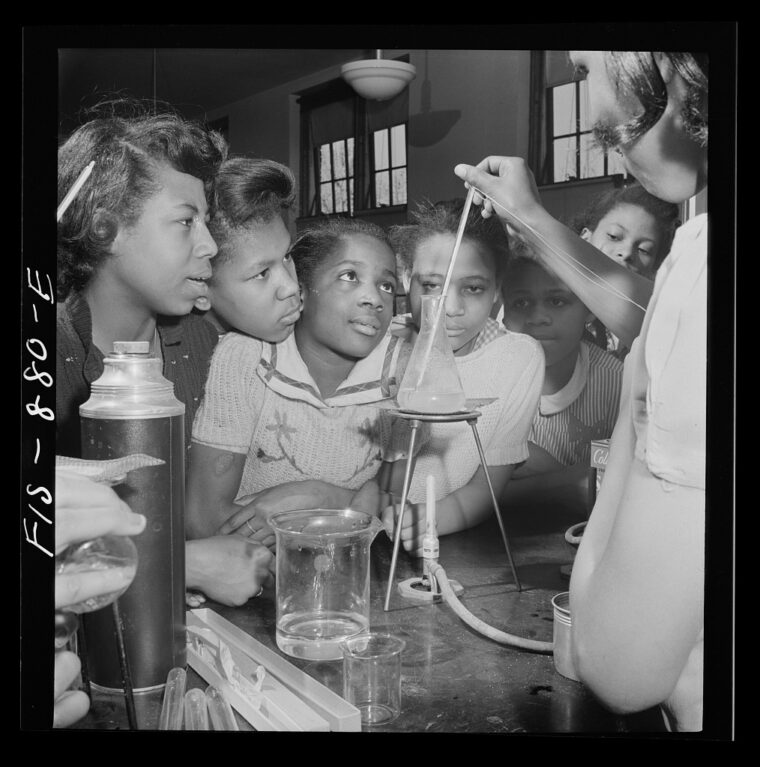 Back to School, Old-School: A Photo Journey Through Vintage Classrooms ...