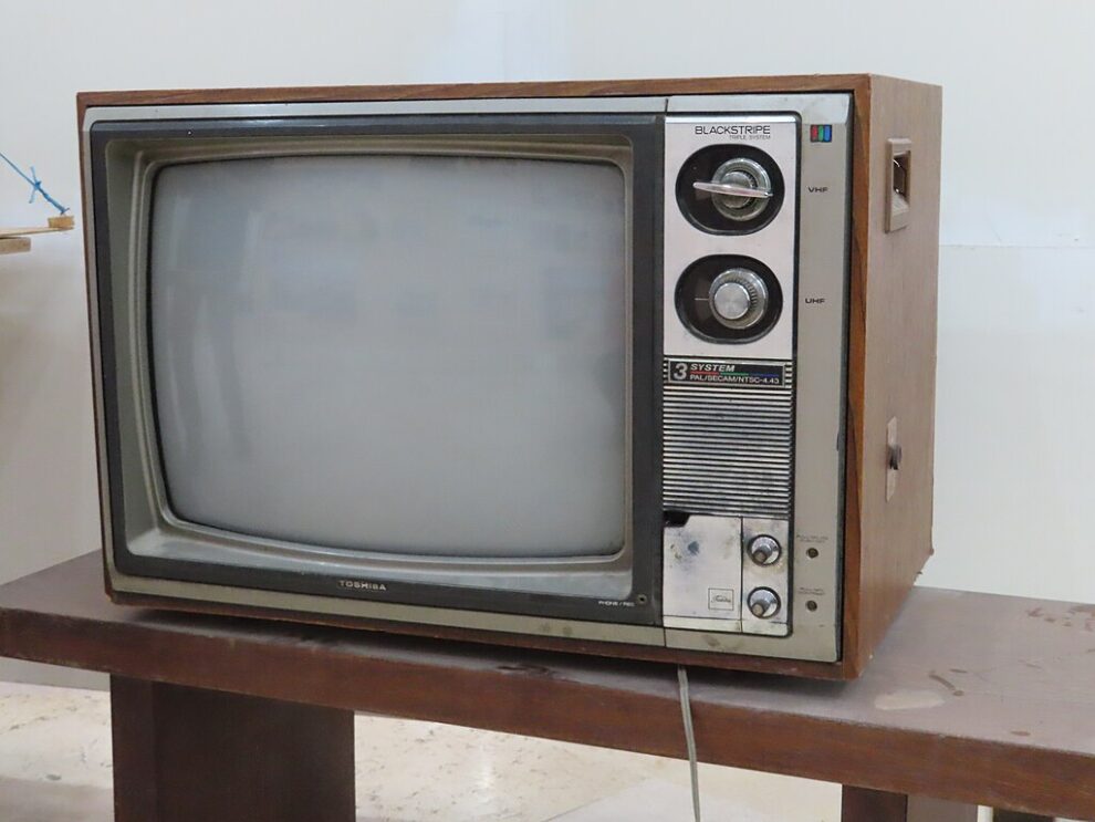 Tuning In Through Time: A Photographic Look at the Evolution of Home Entertainment ...
