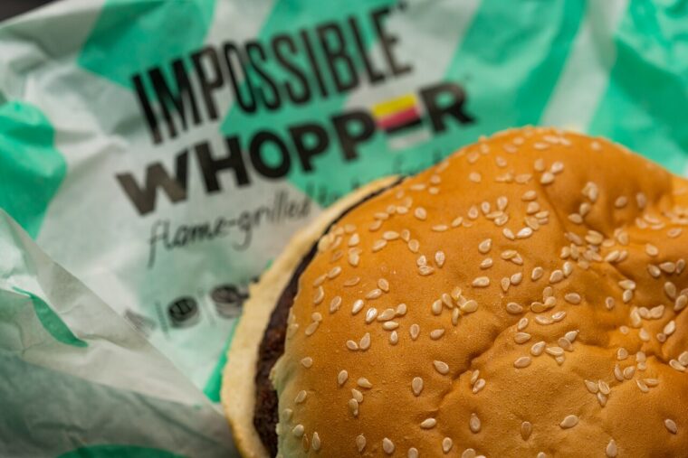 King of Burgers: What Made the Whopper a Fast Food Legend ...