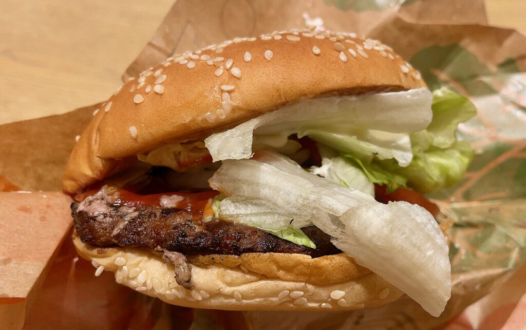 King of Burgers: What Made the Whopper a Fast Food Legend ...