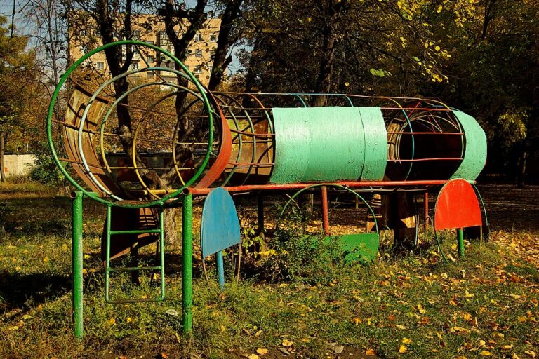 Swing and Slide: 25 Wild and Wonderful Playground Photos from the Past ...