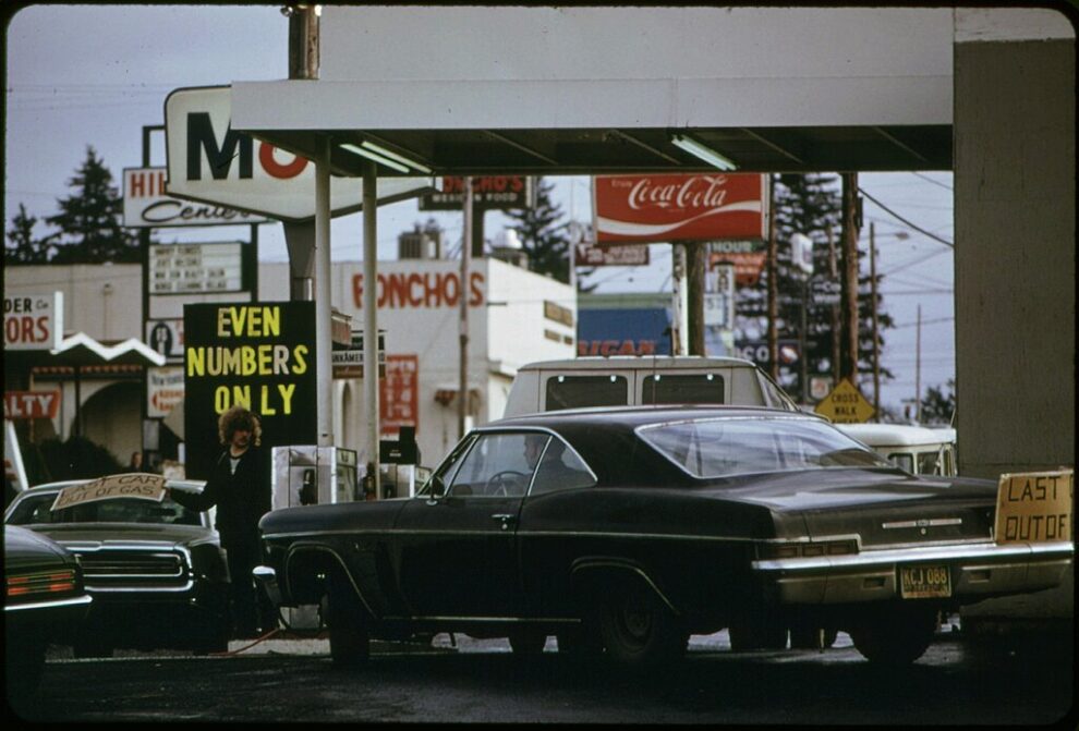 A Photo Gallery Of America S 1970s Gas Stations Lines Flags And Fuel
