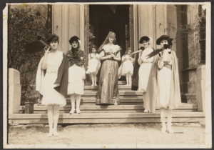 Queens of the Past: Vintage Beauty Pageant Photos from Bygone Eras ...