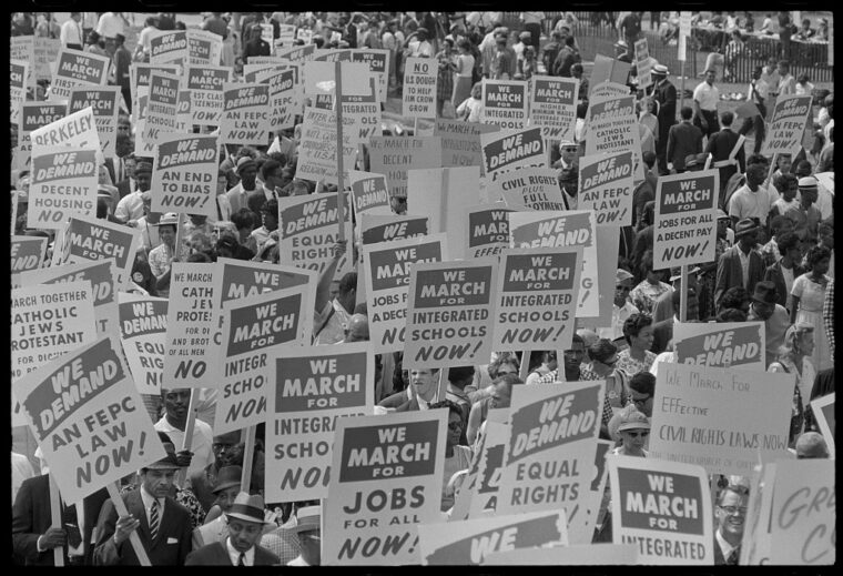 The Civil Rights Movement in 20 Iconic Photos: A Story of Struggle and ...