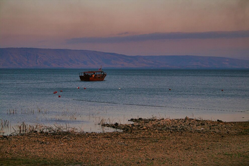 In His Footsteps: 25 Sacred Sites Tracing the Footsteps of Jesus ...